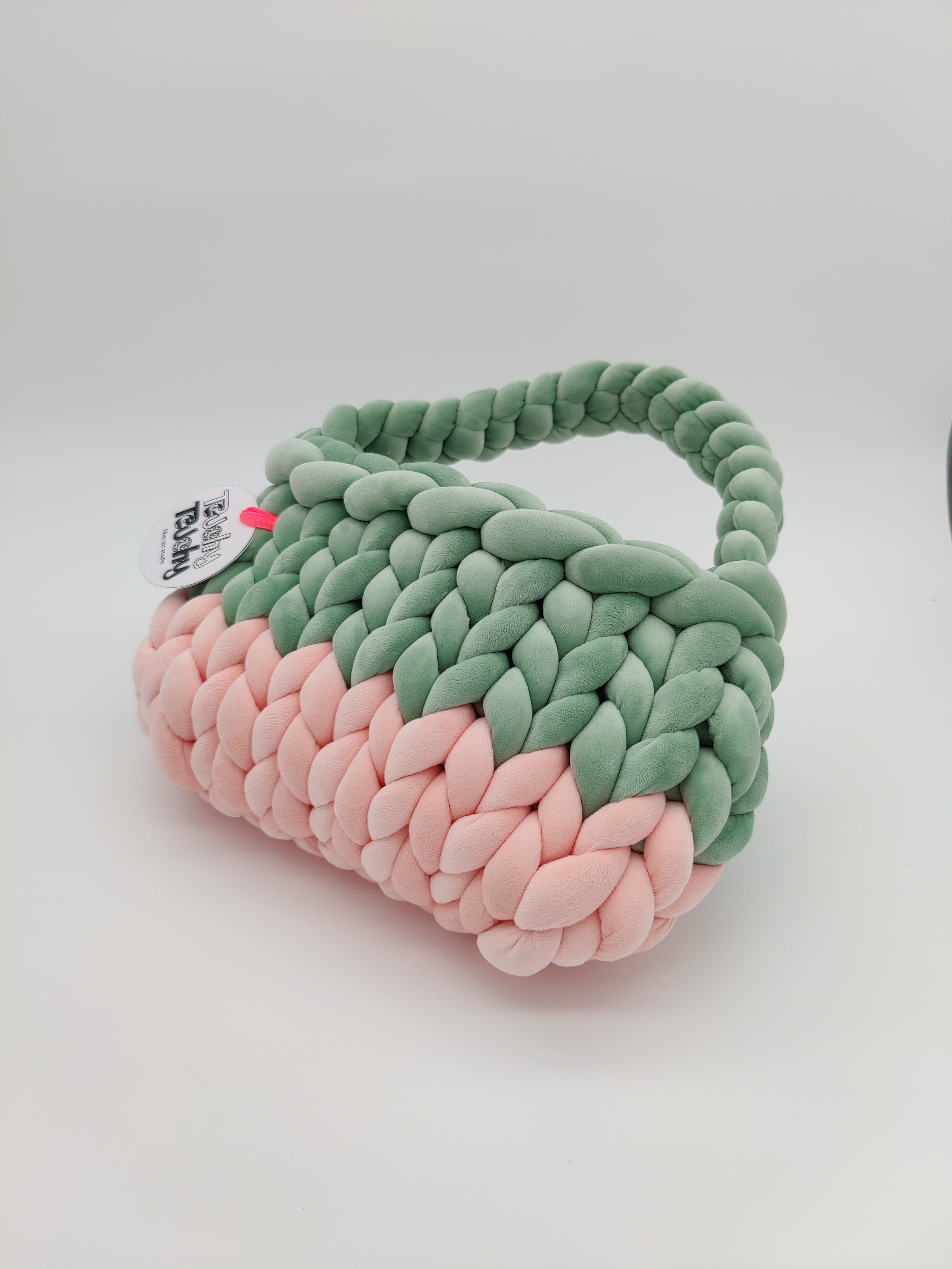 Grobstrick Handtasche - Mint & Rosa Samt – Studio Touchy Touchy